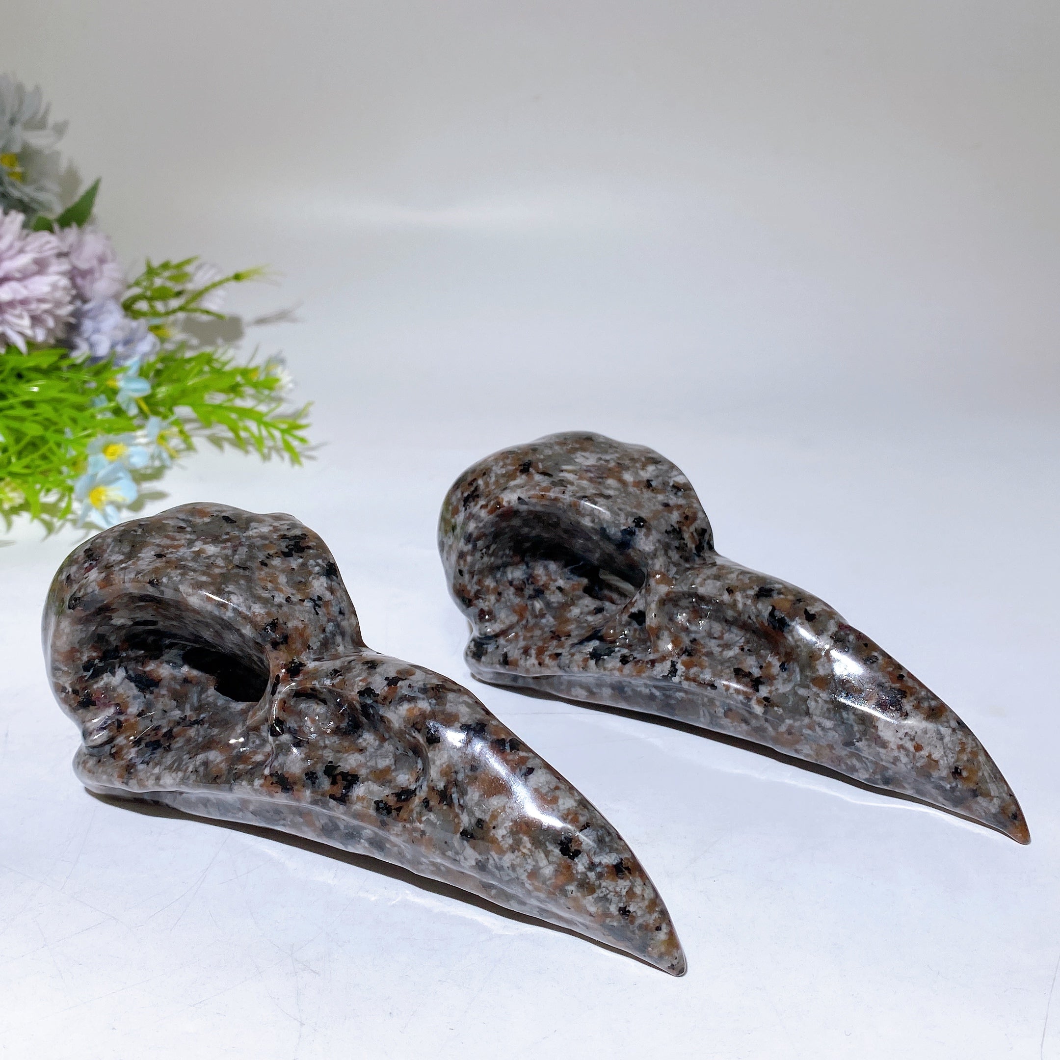 5.8" UV Reactive Yooperlite Raven Skull Carving Crystal Healing Bulk W